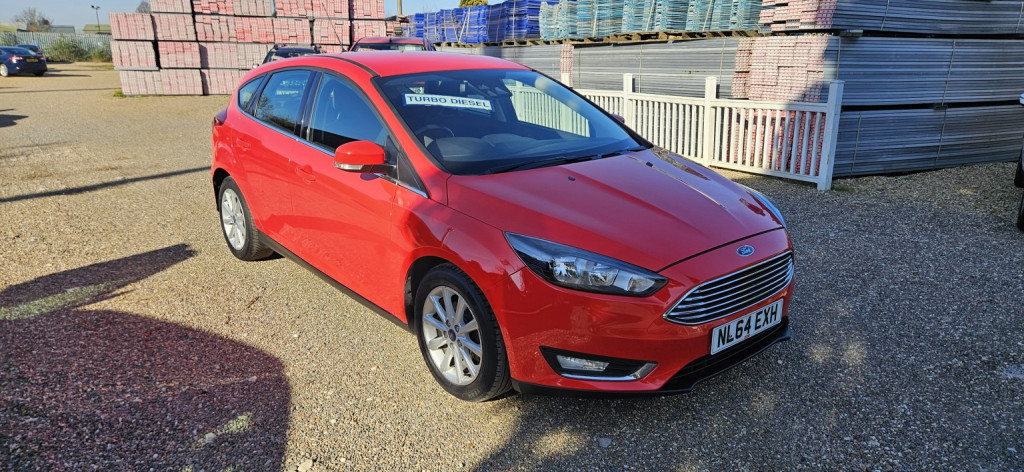 Used FORD FOCUS 2015 Red for sale - £4495 in Lincoln, Lincolnshire ...